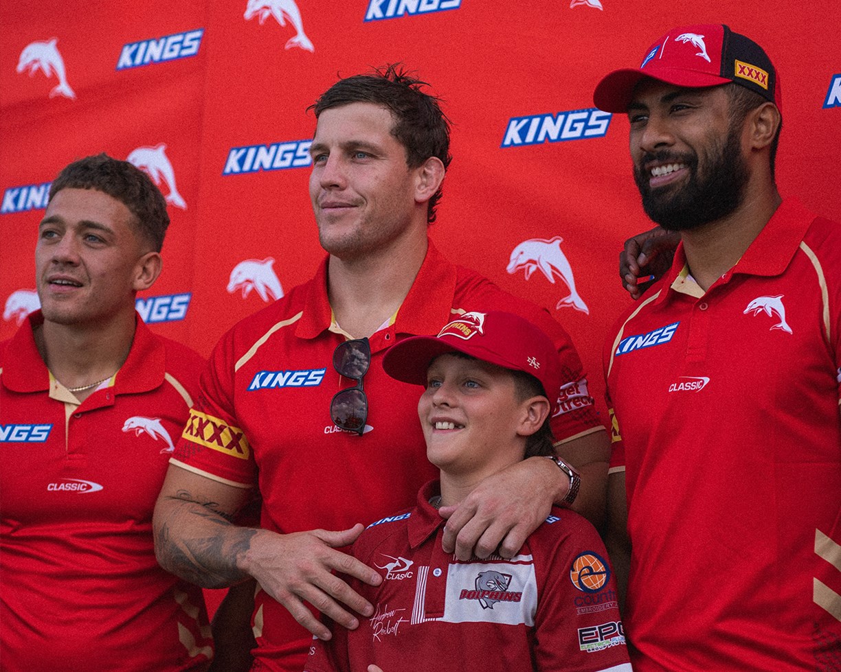 Dolphins meet fans at inaugural fan day | Dolphins